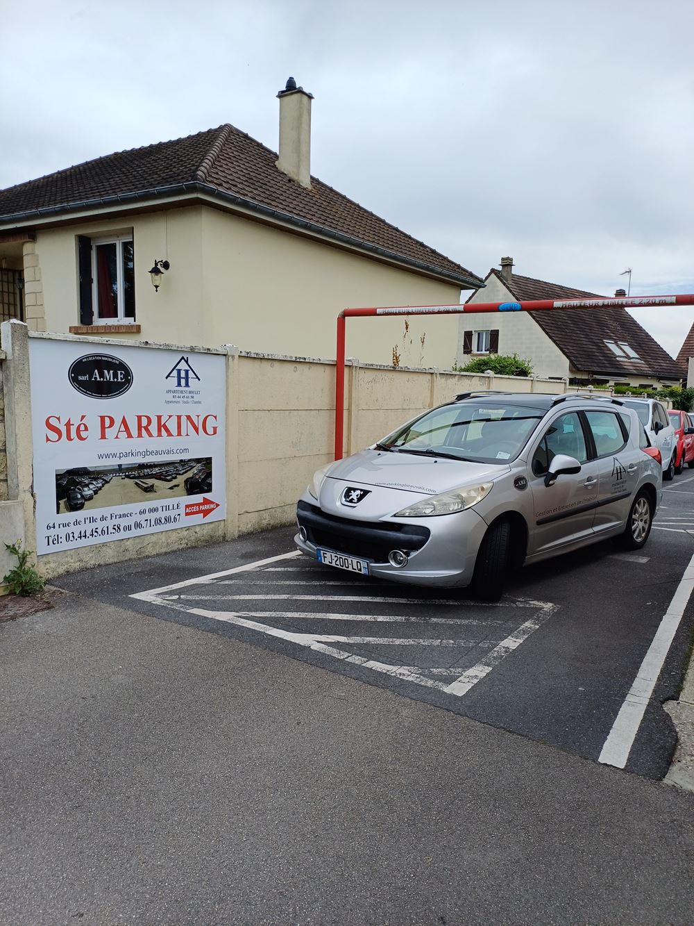 parking aeroport beauvais Tarif 2€/jours à partir du 2éme jours